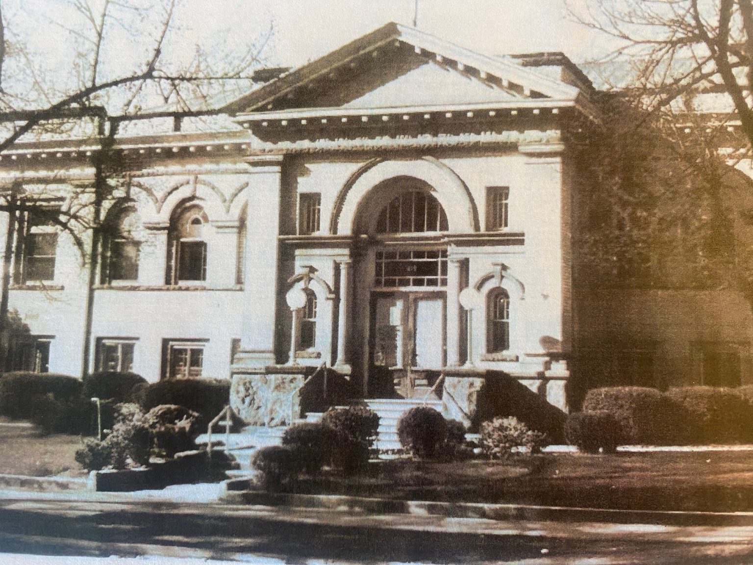 From Tents to Towers to Kitchen Tables: The Evolution of the Law Office ...